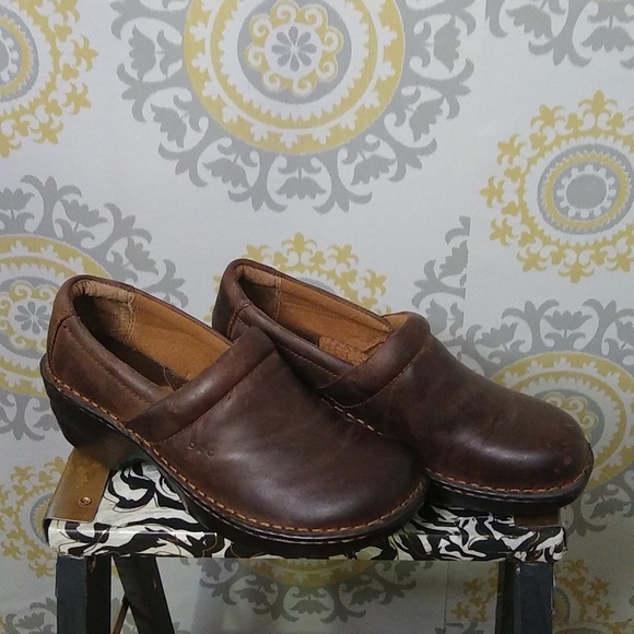 b.o.c. | Shoes | Boc Born Concept Brown Leather Clogs Like New Size 8 ...